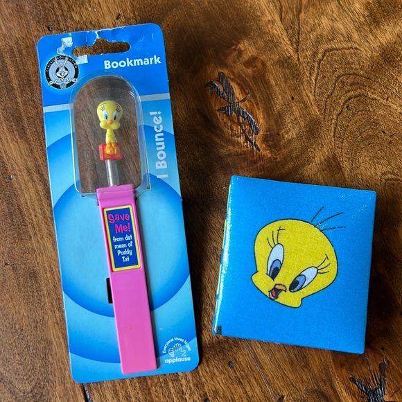 Warner Bros. | Other | Looney Tunes Bouncing Bobble Head Tweety Bird ...